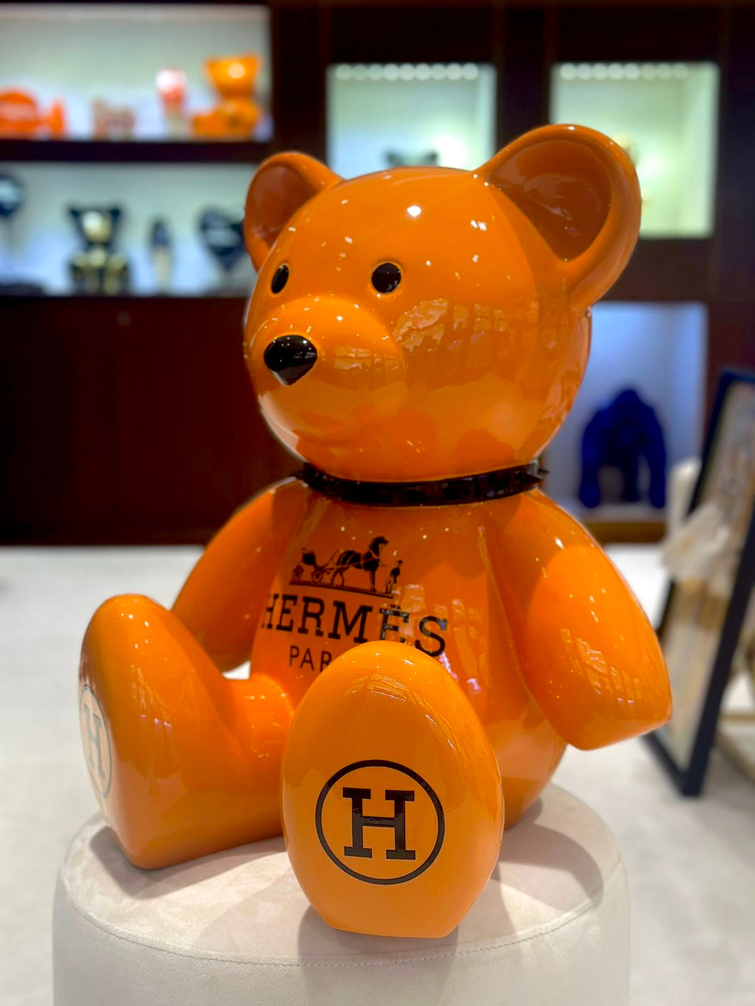 NAOR – 7ART CONCEPT STORE